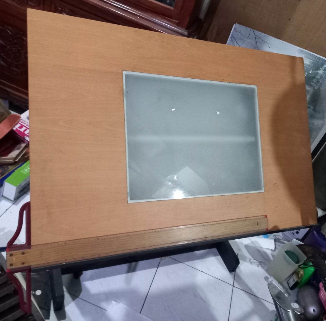 Drafting Tracing Table Furniture And Home Living Office Furniture And Fixtures On Carousell 