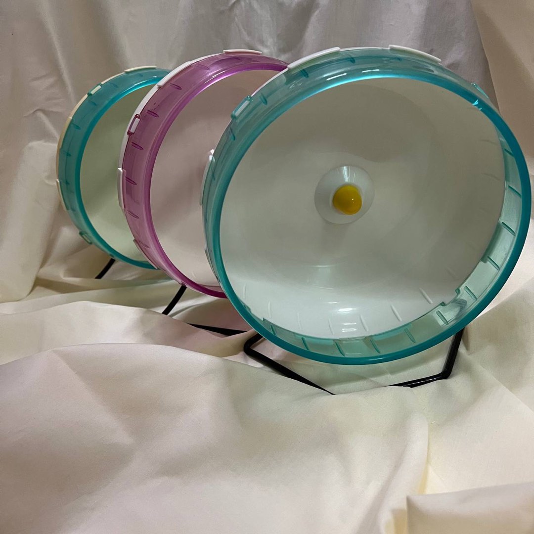 FREE HAMSTER WHEEL 18CM (3 WHEELS), Pet Supplies, Homes & Other Pet ...