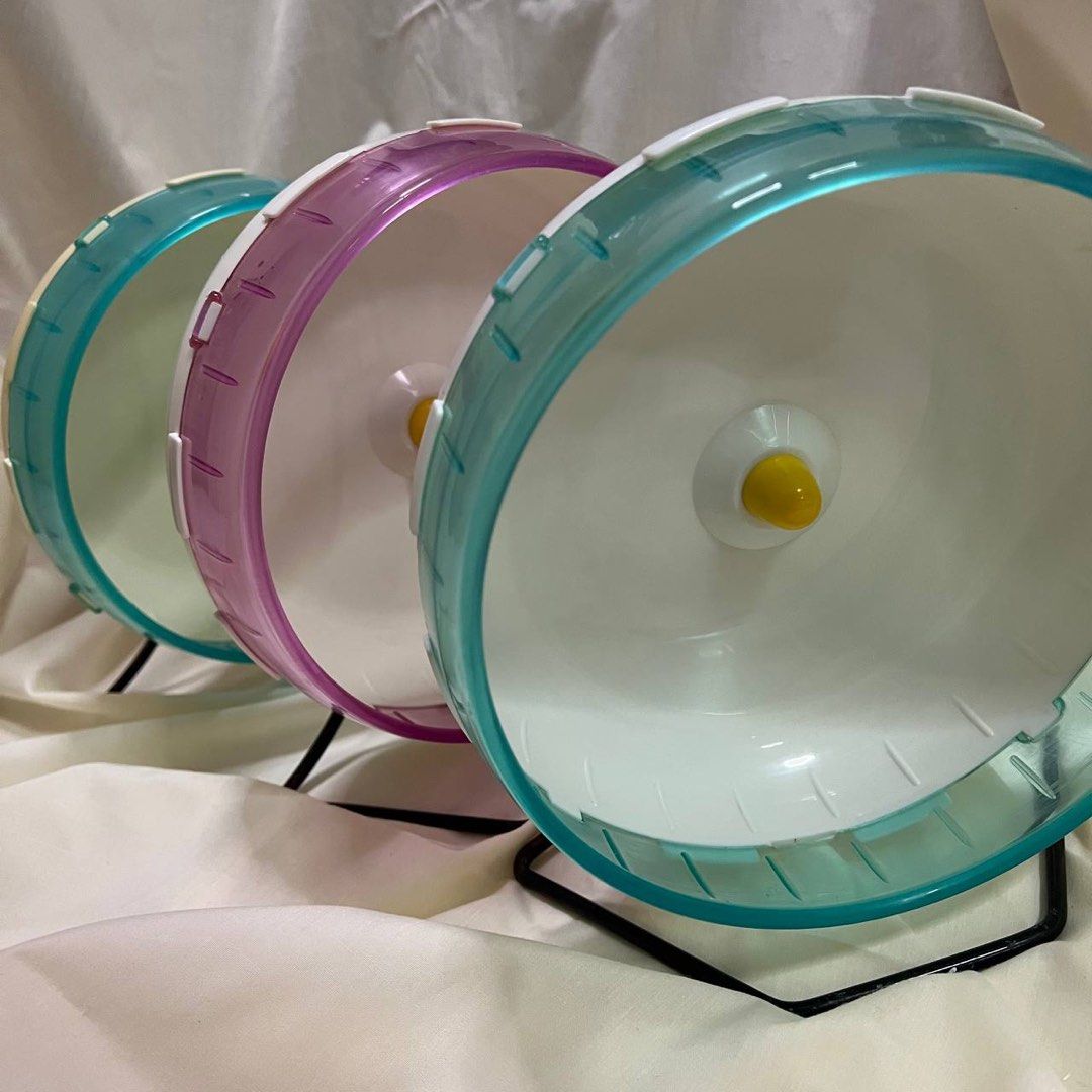 FREE HAMSTER WHEEL 18CM (3 WHEELS), Pet Supplies, Homes & Other Pet ...
