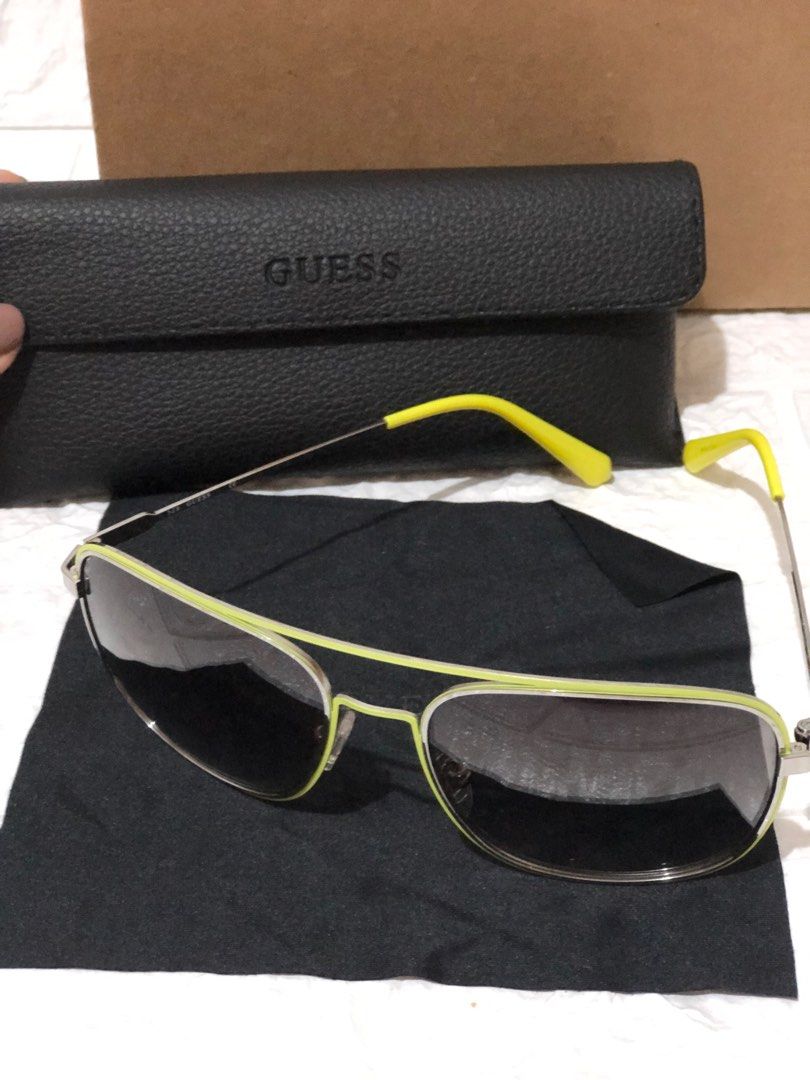 GUESS EYEWEAR, Women's Fashion, Watches & Accessories, Sunglasses ...