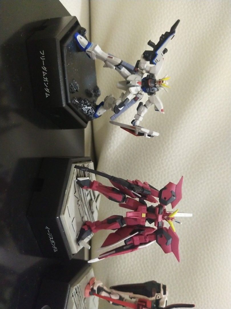 Gundam Miniature With Casing Display, Hobbies & Toys, Toys & Games on ...