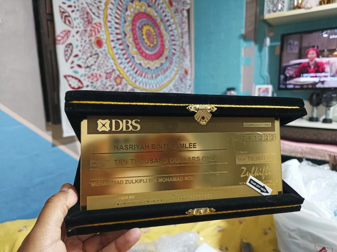 Hantaran Acrylic Cheque, Hobbies & Toys, Stationery & Craft, Occasions ...