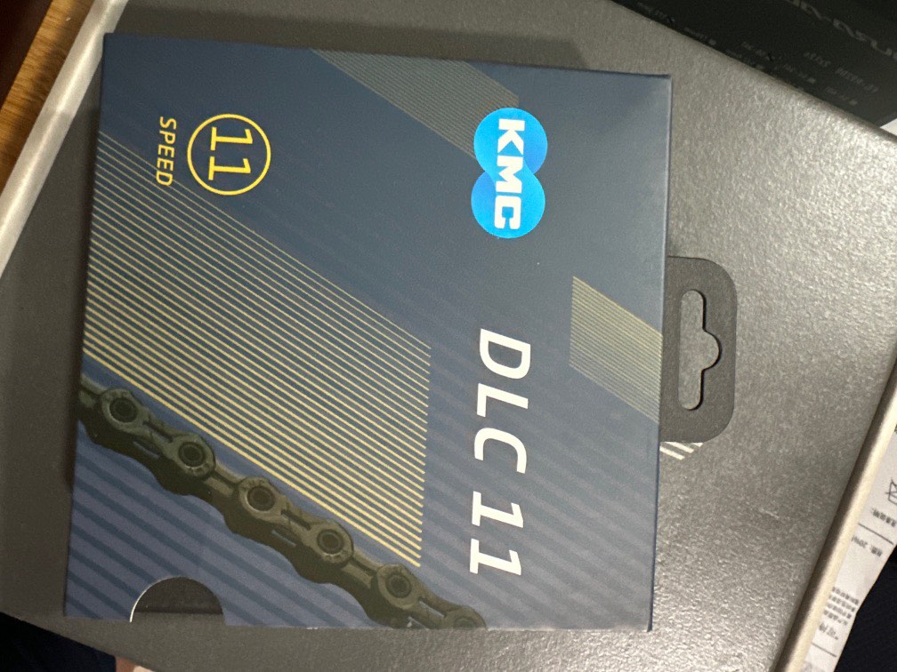 KMC DLC 11, Sports Equipment, Bicycles & Parts, Bicycles on Carousell