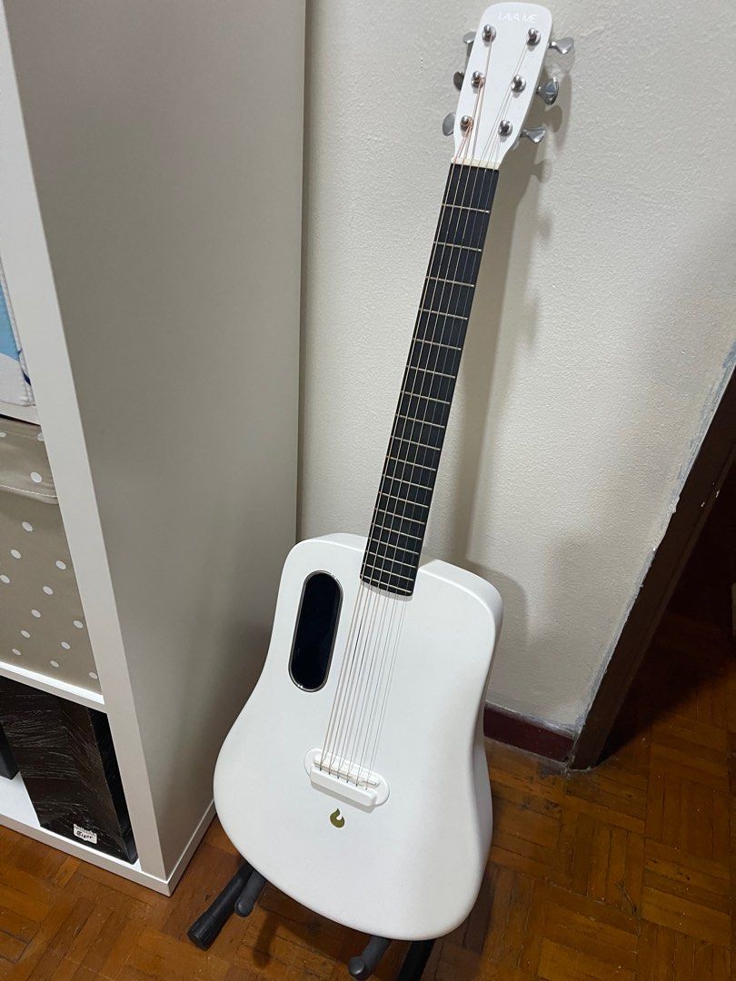 LAVA ME 2 Guitar, Hobbies & Toys, Music & Media, Musical Instruments on ...