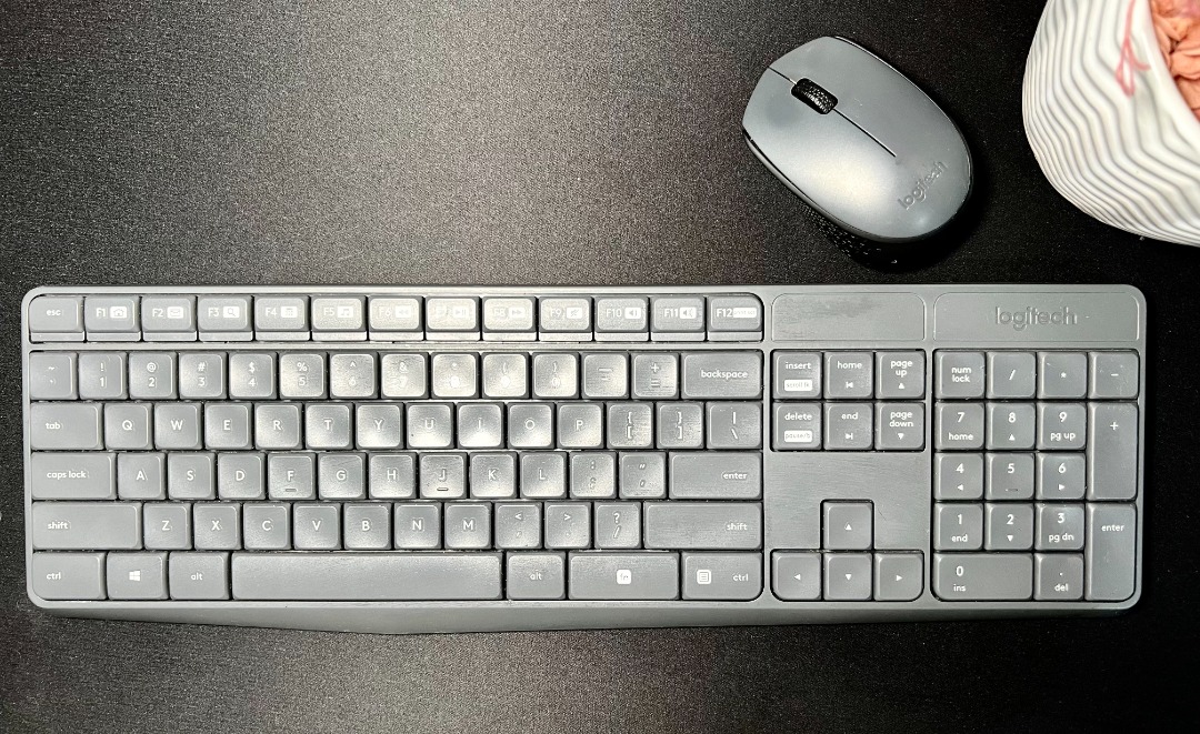 Logitech Wireless Keyboard And Mouse With Usb Dongle Computers Tech Parts Accessories