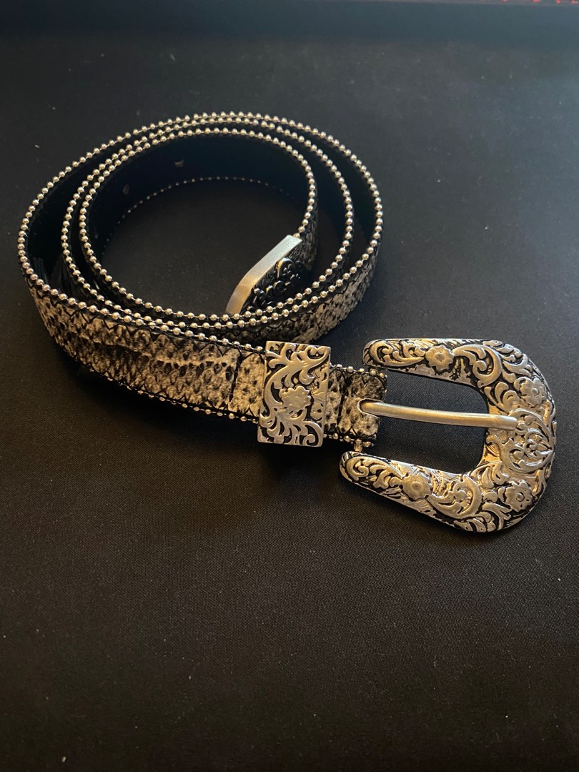 Mango MNG cowboy belt in silver on Carousell