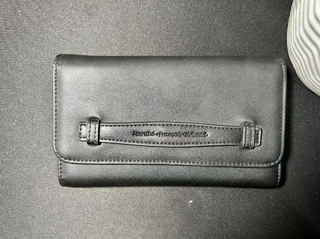Marithe Francois Girbaud Leather Wallet, Women's Fashion, Bags ...