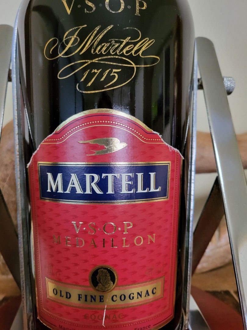 Martell VSOP Medallion 1715, Food & Drinks, Alcoholic Beverages on Carousell