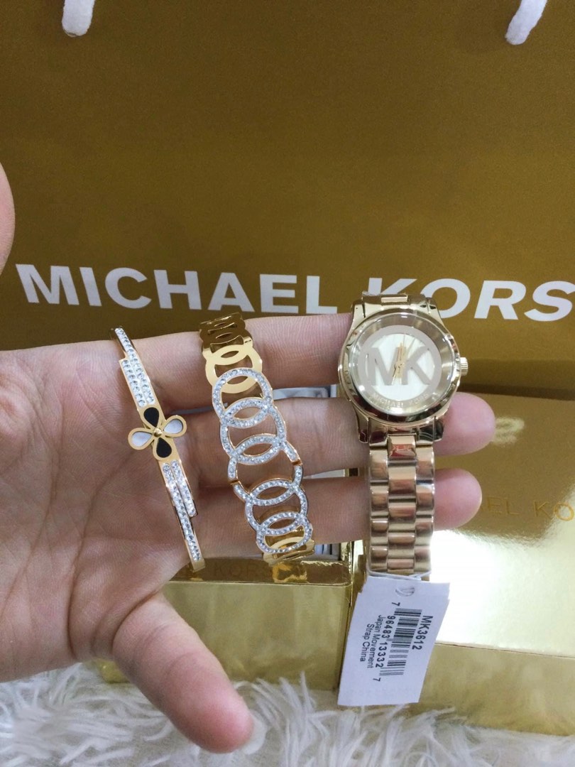 MK MINI LOGO SET WITH TWO BANGLES AUTHENTIC WATCH, Women's Fashion ...