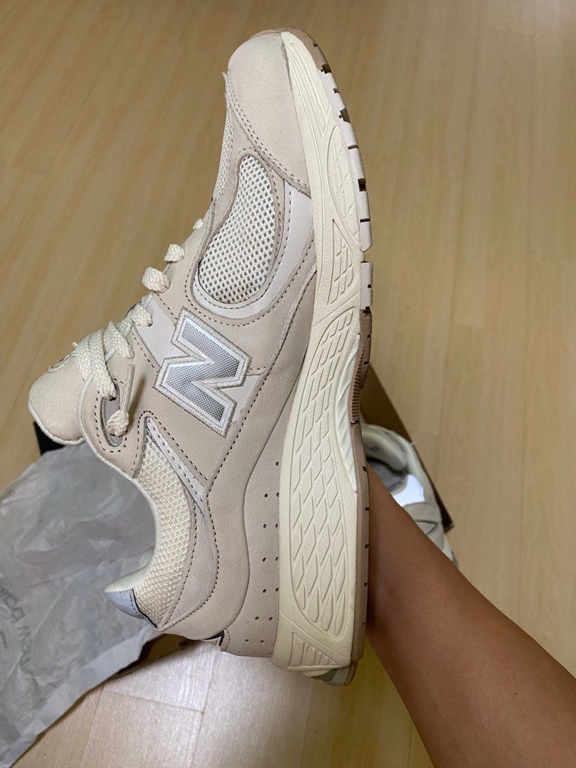 New Balance 2002r White Ivory / Cream, Men's Fashion, Footwear ...