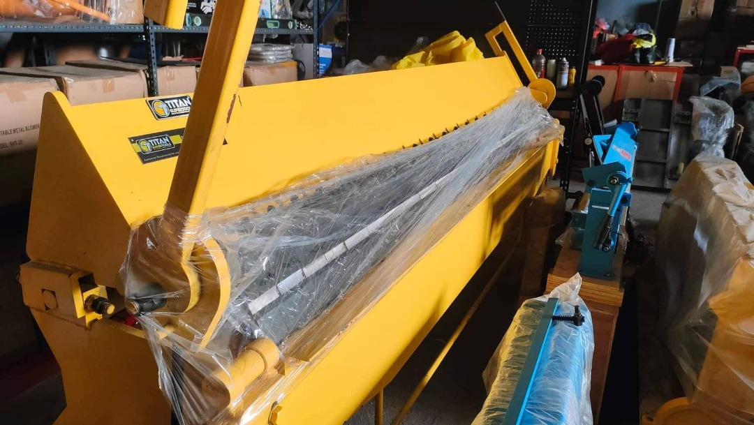 Pan and Box Brake Bender (8feet), Commercial & Industrial, Industrial ...