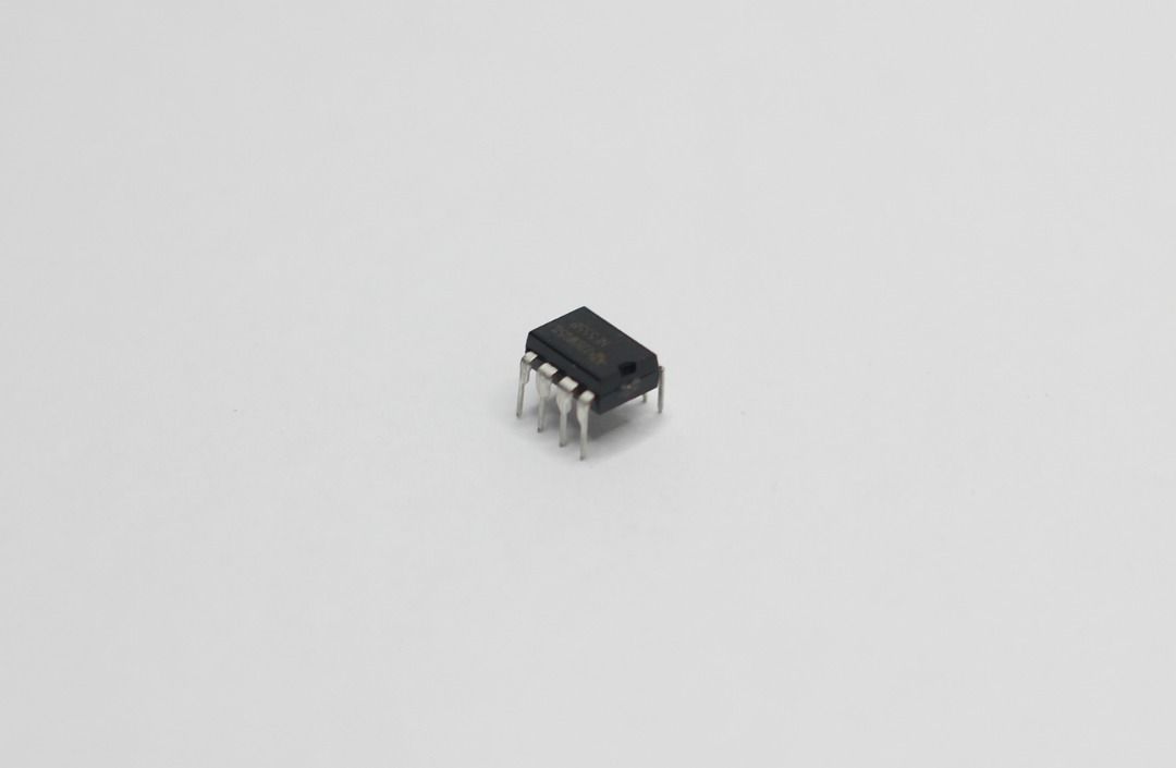 PRECISION TIMER ORIGINAL IC CHIP 8-PIN, NE555 NE555P NE555N, DIP-8 DIP ...