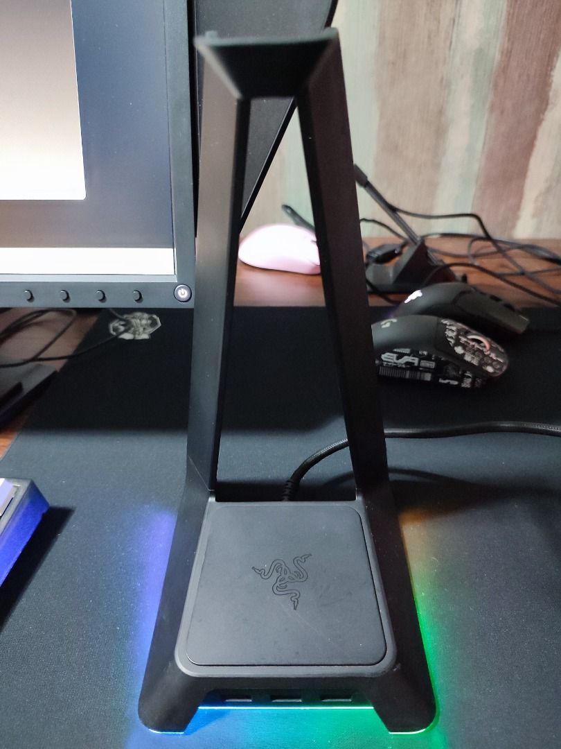 Razer Base Station Chroma - Headset Stand, Audio, Headphones & Headsets ...