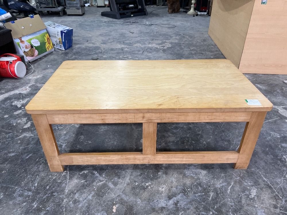 Rectangular Wooden Coffee Table / Meja kopi kayu segi empat tepat ...