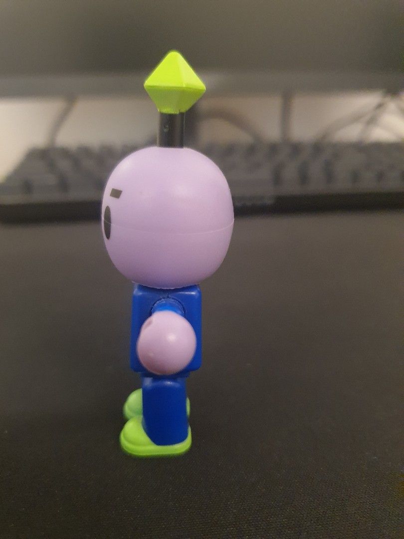 Jazwares ROBLOX Robot 64 Beebo Figure, Hobbies & Toys, Toys & Games on ...