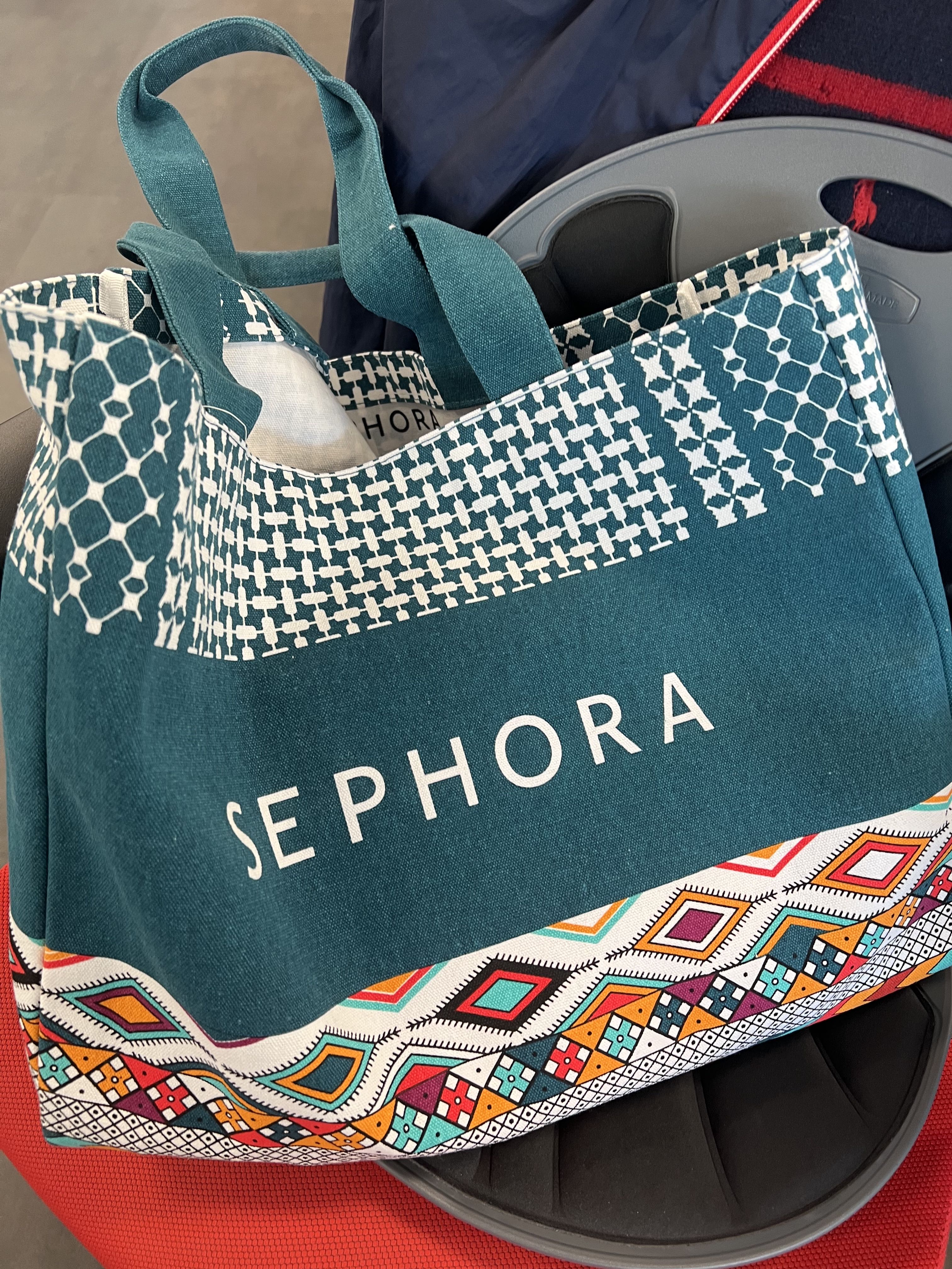 Sephora tote bag large, 女裝, 手袋及銀包, Tote Bags - Carousell