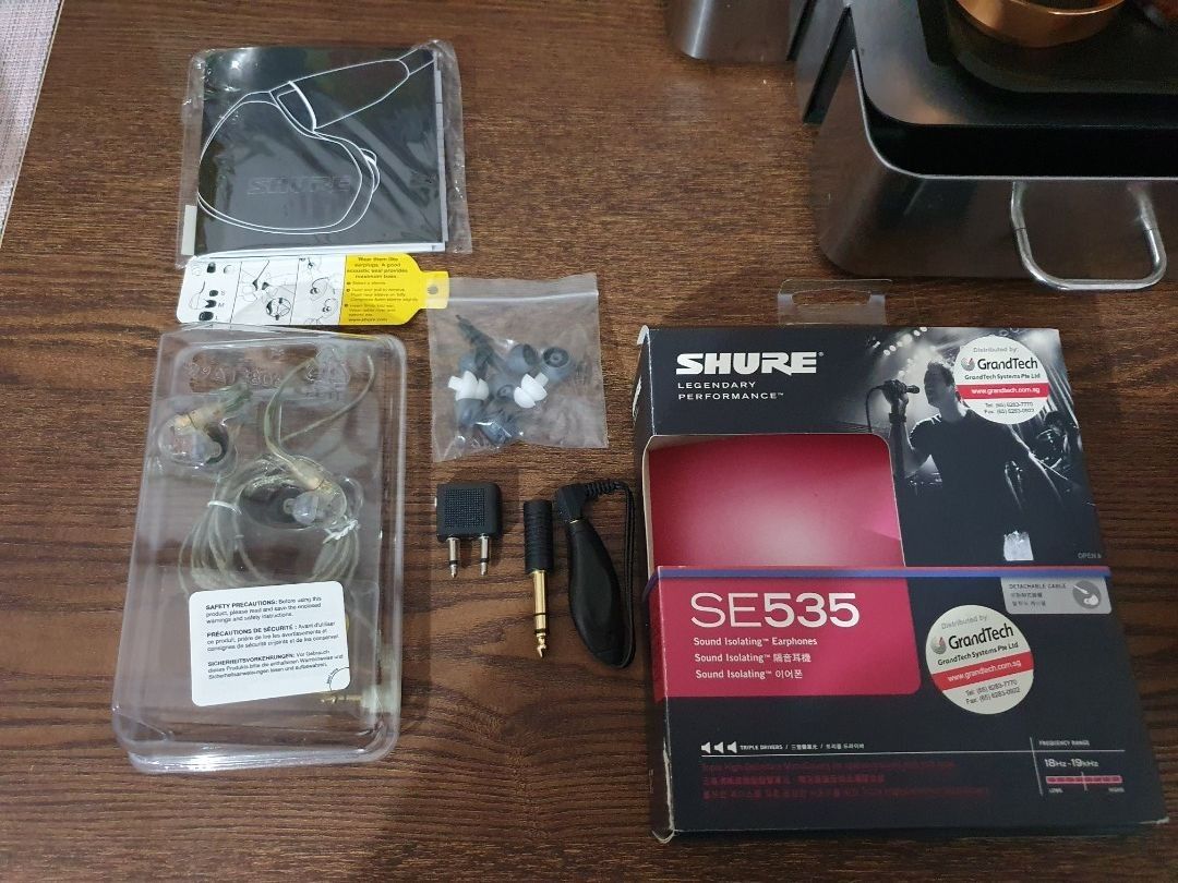 Shure SE535 Sound Isolating Earphones, Audio, Earphones on Carousell