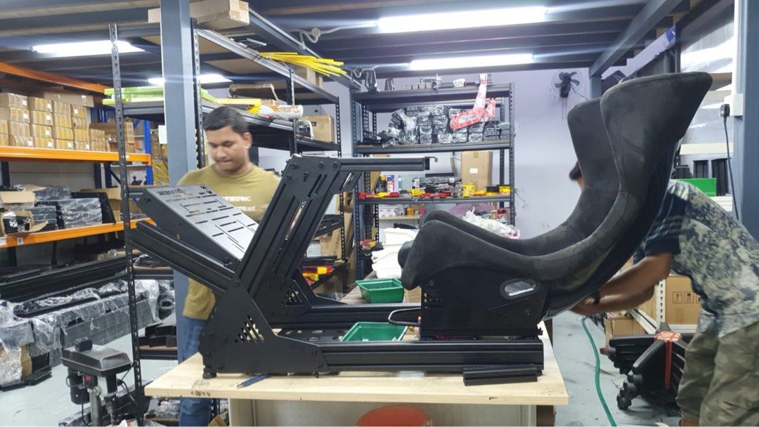 SIMMATCH FGT Rig totally new Fanatec Thrustmaster , Video Gaming ...