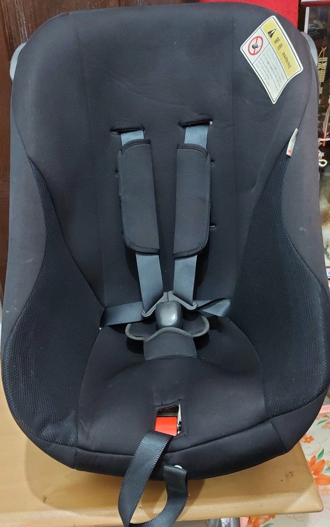 TAKATA brand car sest, Babies & Kids, Going Out, Car Seats on Carousell