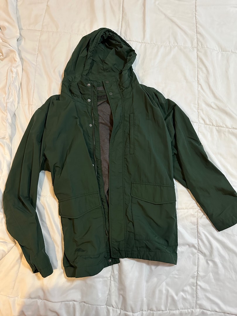 Uniqlo Green Parka XL Men, Men's Fashion, Coats, Jackets and Outerwear ...