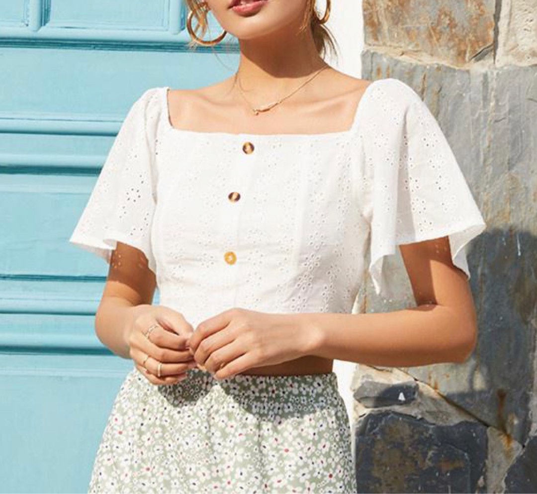 White square neck top, Women's Fashion, Tops, Blouses on Carousell