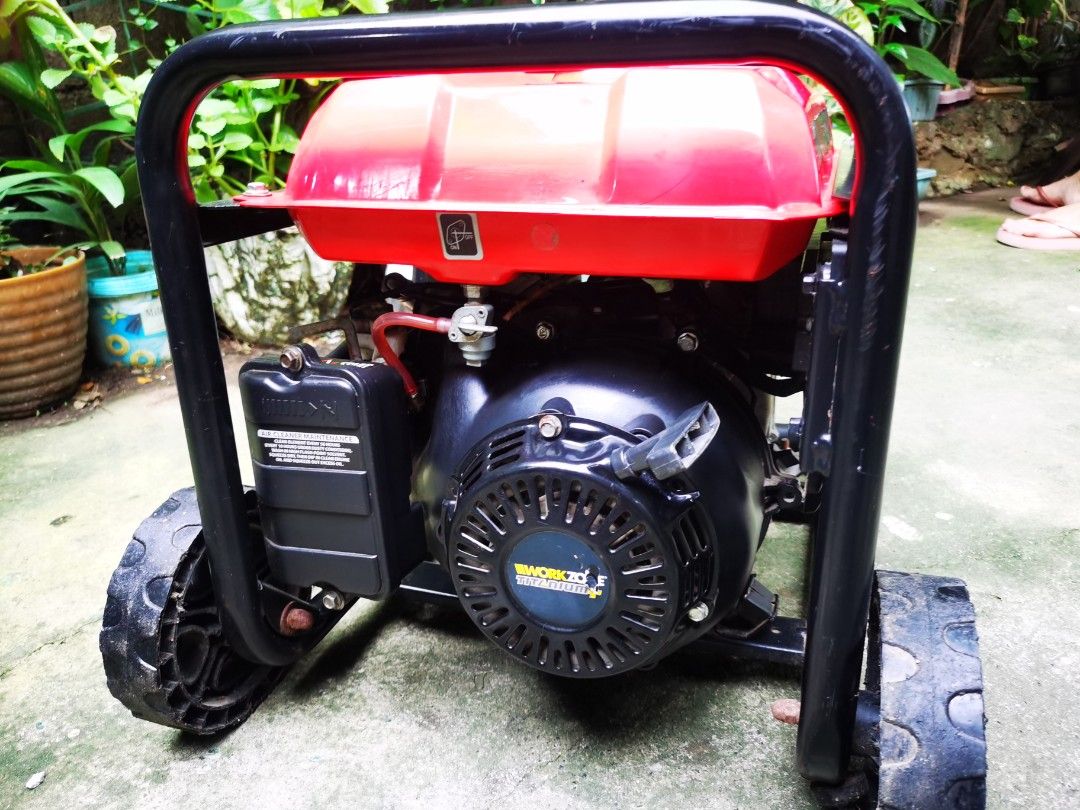 Workzone 3600 watts inverter generator, Commercial & Industrial ...