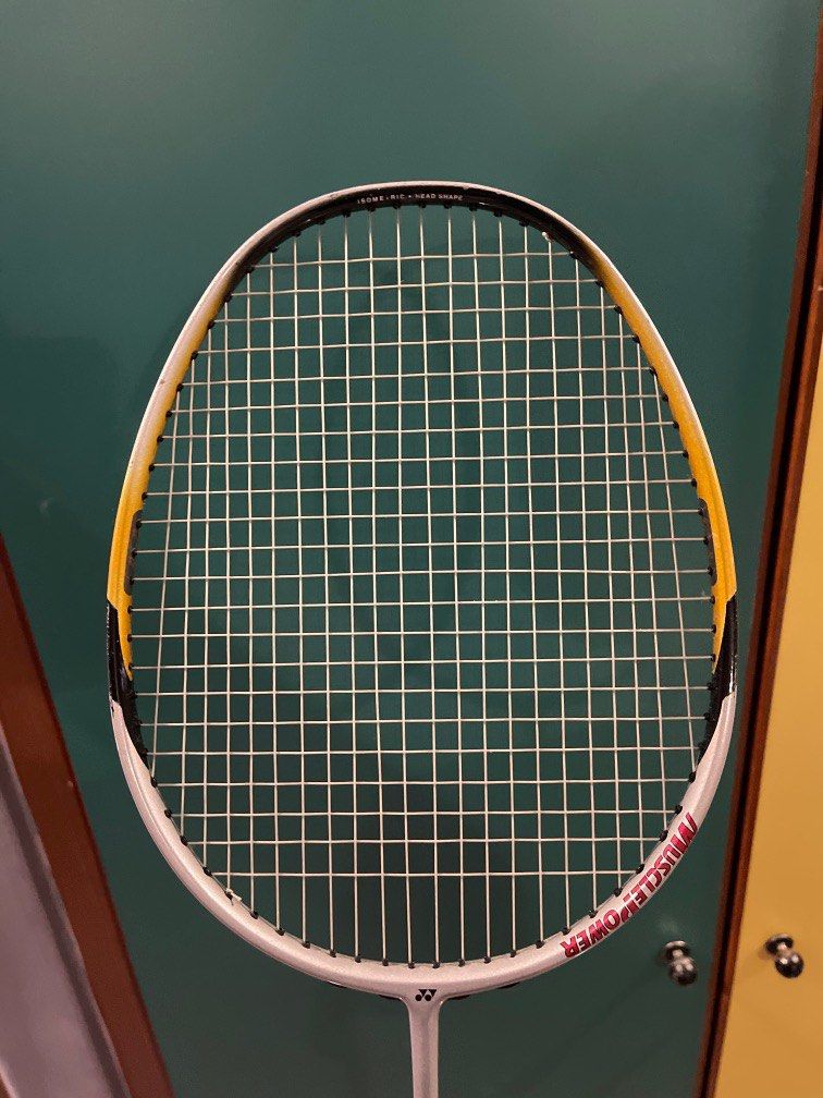 Yonex muscle power 30, Sports Equipment, Sports & Games, Racket & Ball ...