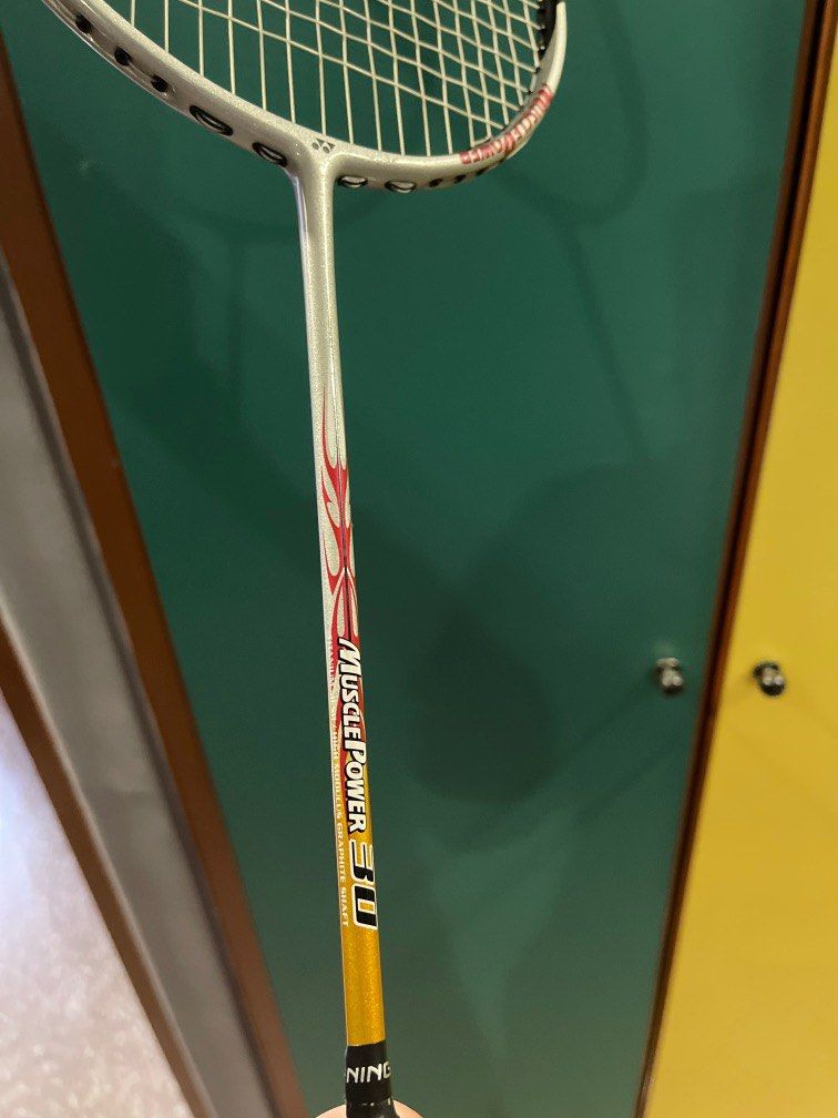 Yonex muscle power 30, Sports Equipment, Sports & Games, Racket & Ball ...