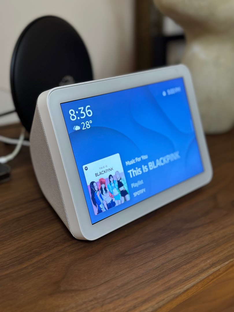 Amazon Alexa echo show 8 1st Gen, TV & Home Appliances, TV ...