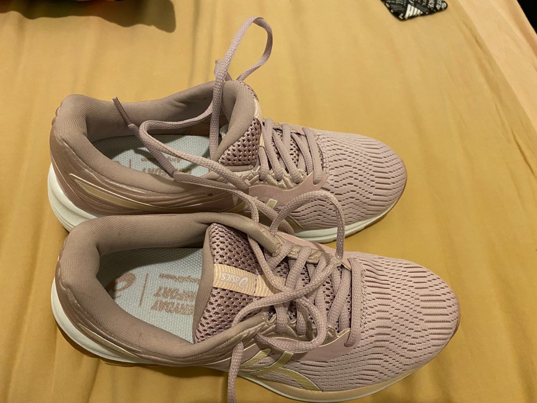 Asics Running Shoes, Women's Fashion, Footwear, Sneakers on Carousell