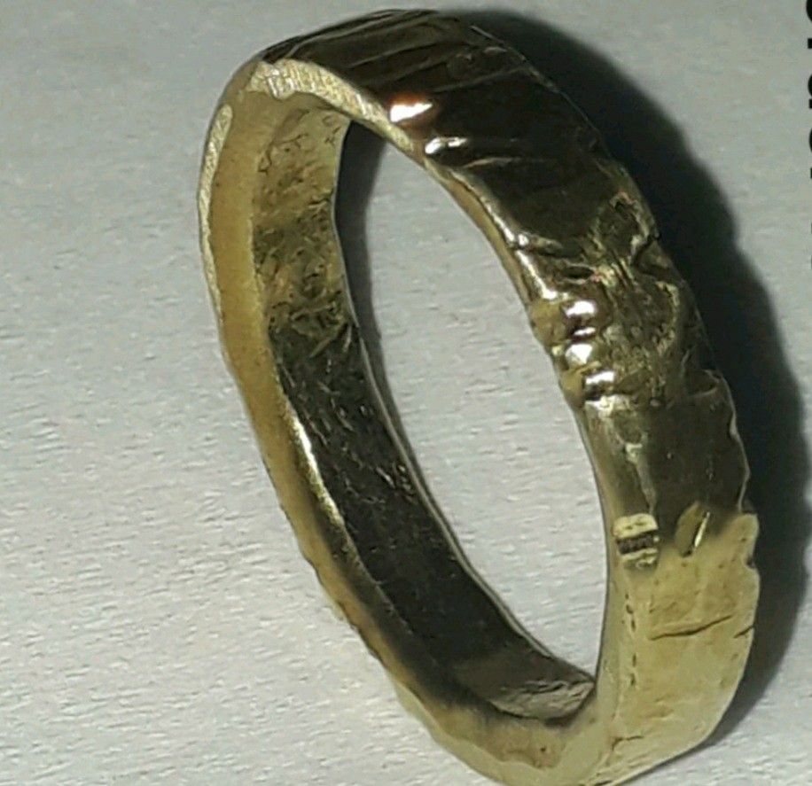Besi kuning (the legendary ring)(solid ,tebal dan berat)(sila berikan ...