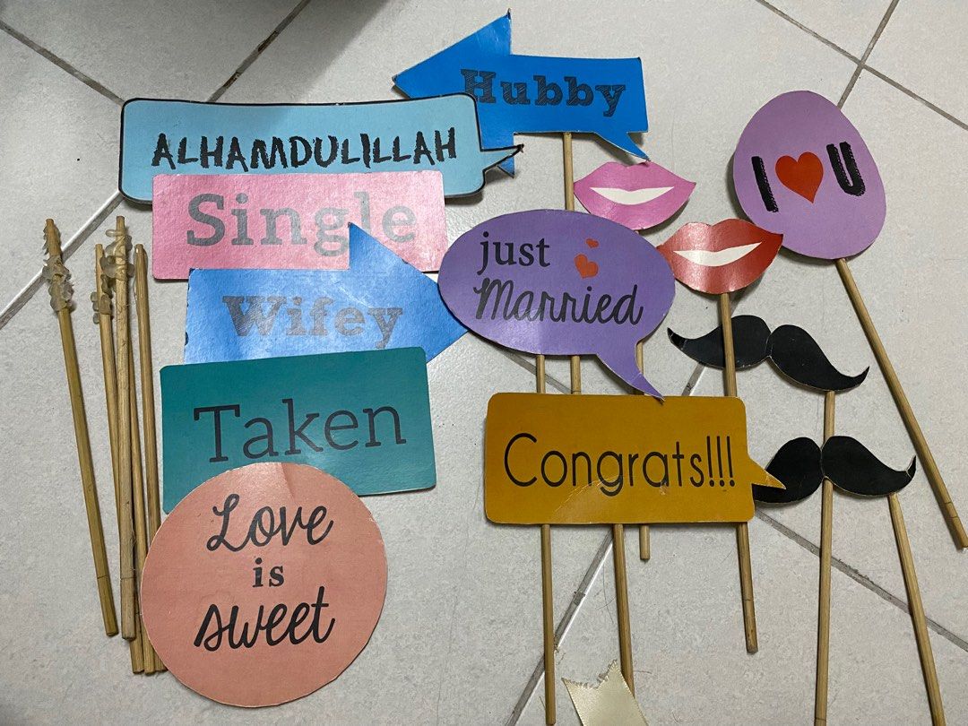 Bunga tangan kahwin artificial + 13pcs props photobooth wedding ...