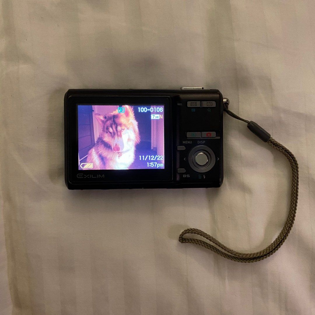 Casio Exilim Ex-Z70 Digital Camera, Photography, Cameras on Carousell