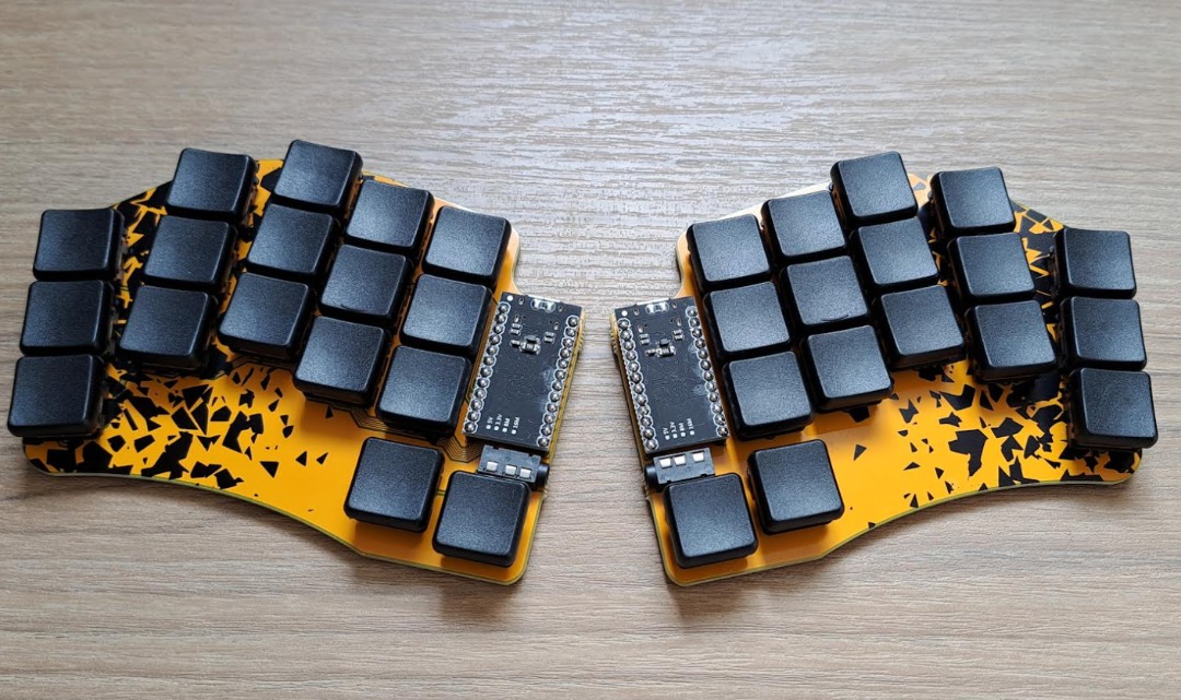 Cradio Paroxysm low profile split keyboard (Ferris Sweep), Computers ...