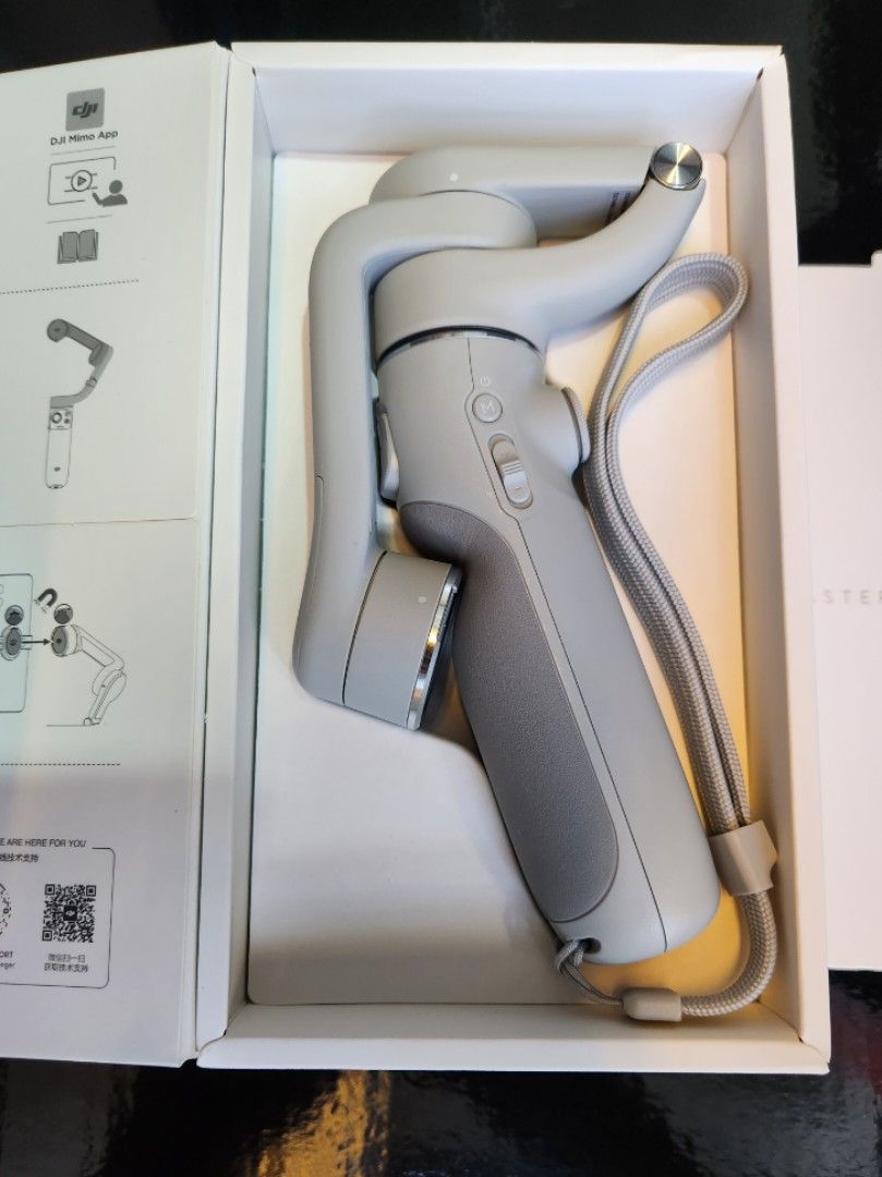 DJI OM 5 mobile stabilizer, Mobile Phones & Gadgets, Mobile & Gadget ...