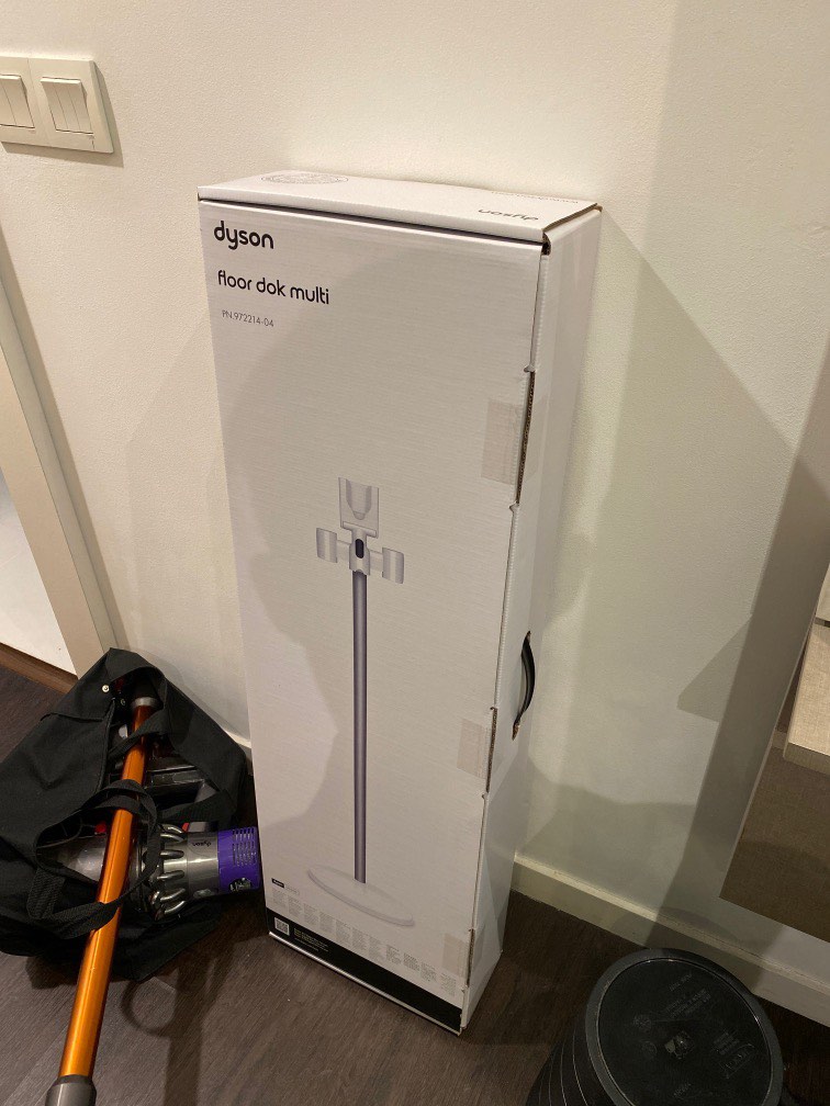 Dyson V12 floor dok multi, TV & Home Appliances, Vacuum Cleaner ...