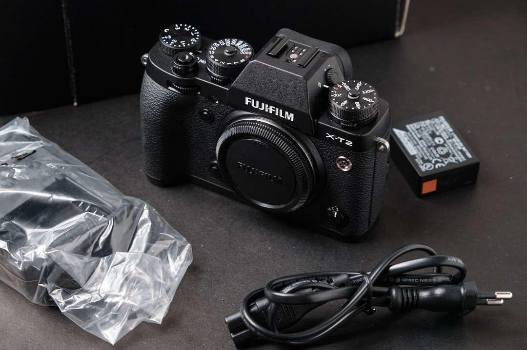 Fujifilm X-T2 Body xt2 mirrorless camera LIKE NEW, Photography, Cameras ...