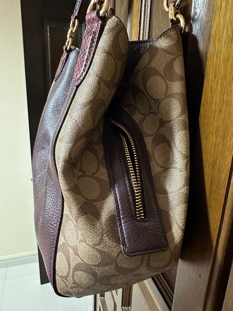 HALLIE SHOULDER BAG IN SIGNATURE CANVAS (COACH F87666), Luxury, Bags ...