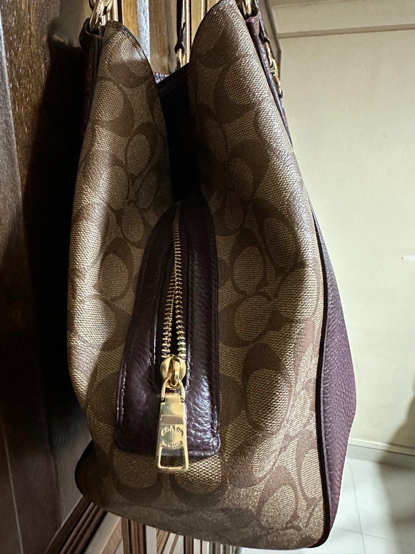 HALLIE SHOULDER BAG IN SIGNATURE CANVAS (COACH F87666), Luxury, Bags ...