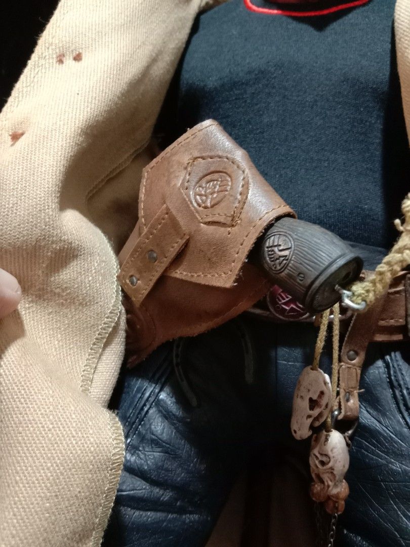 Hellboy II - the golden army - 18 inch deluxe- closed mouth, Hobbies ...