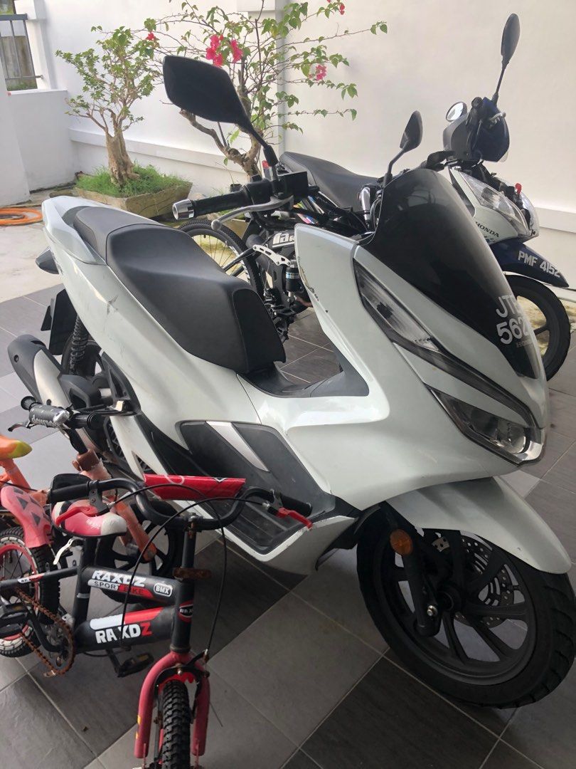 Honda PCX, Motorbikes on Carousell
