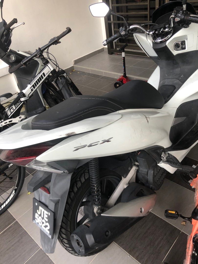 Honda PCX, Motorbikes on Carousell
