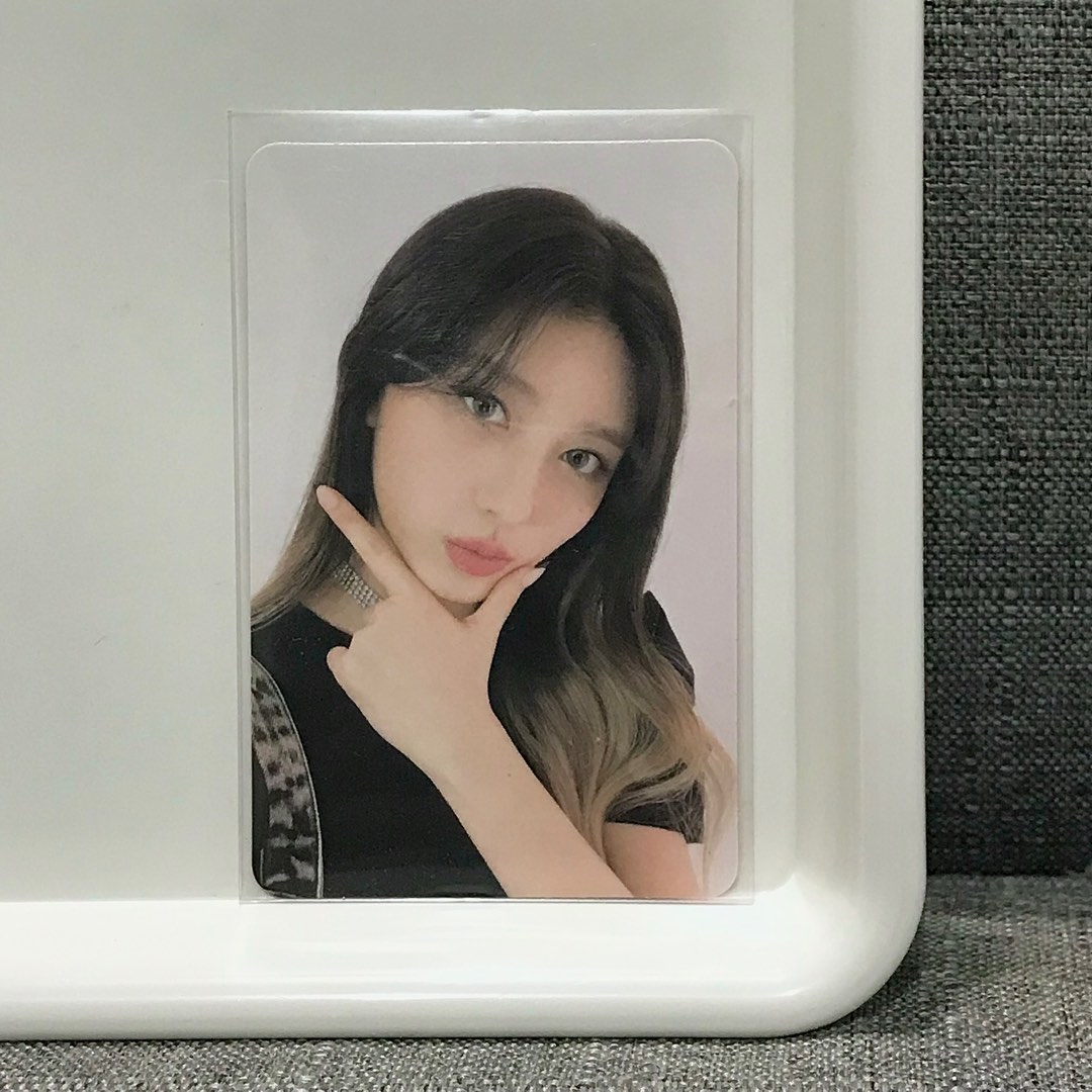 ive gaeul eleven pc photocard, Hobbies & Toys, Memorabilia ...