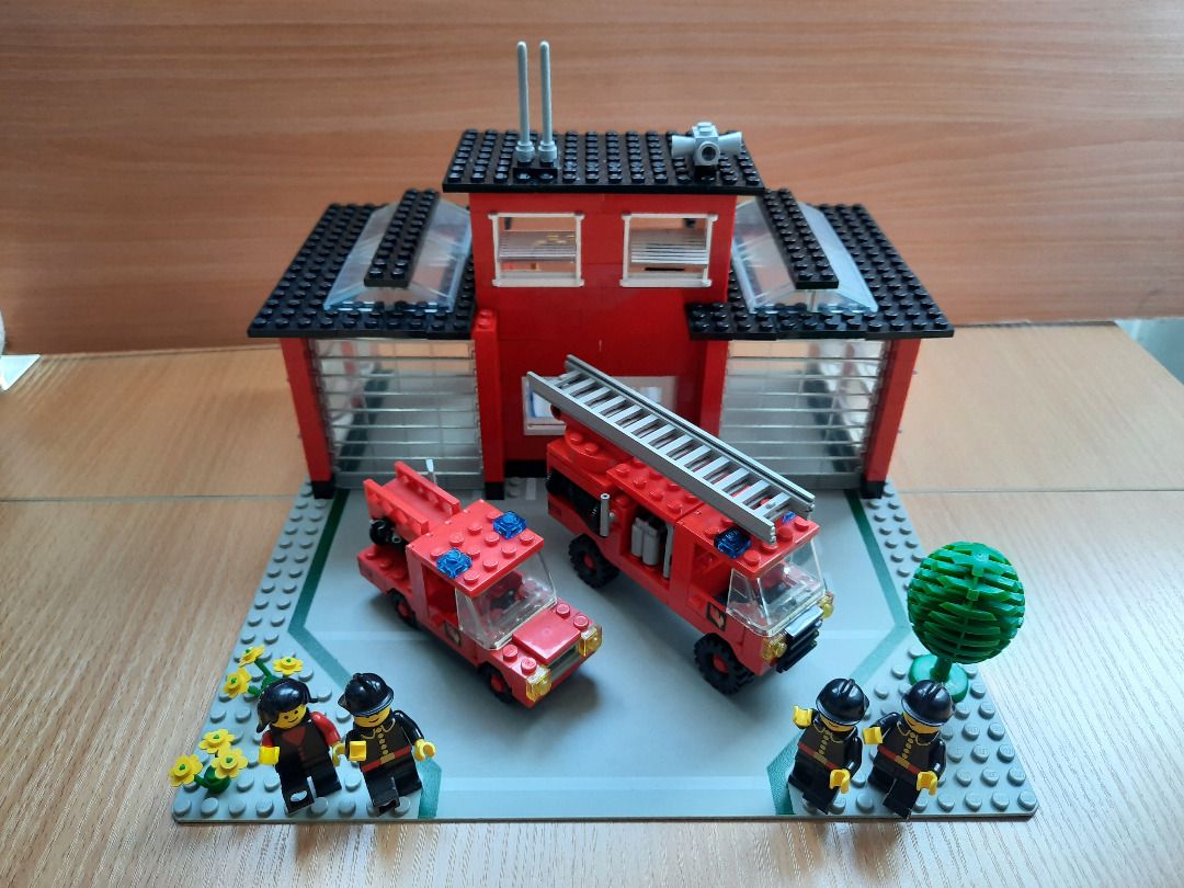 LEGO 6382 Fire Station (齊件有盒), 興趣及遊戲, 玩具 & 遊戲類 - Carousell
