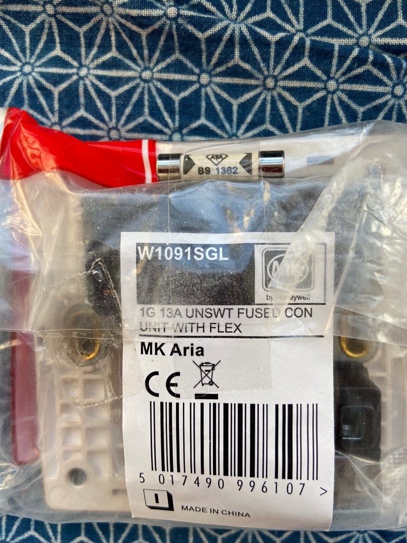 MK by Honeywell -MK Aria 系列電掣面板 （太空金色）, 傢俬＆家居, 其他, 家居改善及收納用品 - Carousell