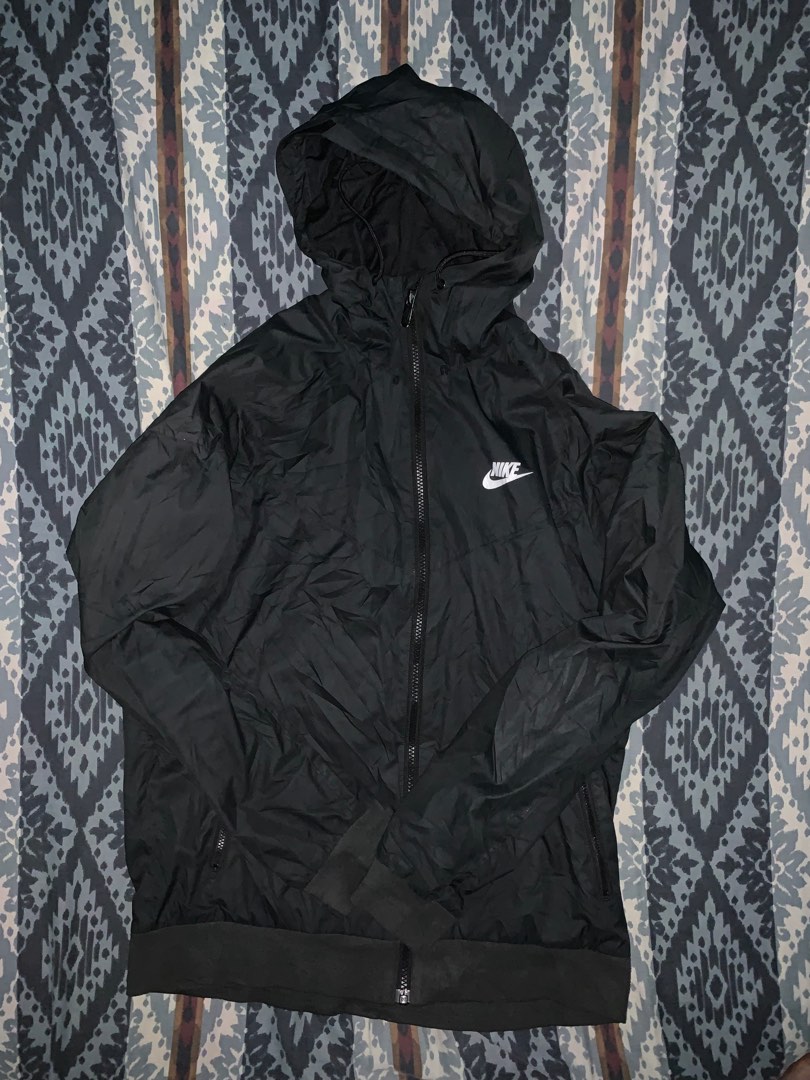 Nike red tag Hoodie, Men's Fashion, Coats, Jackets and Outerwear on ...