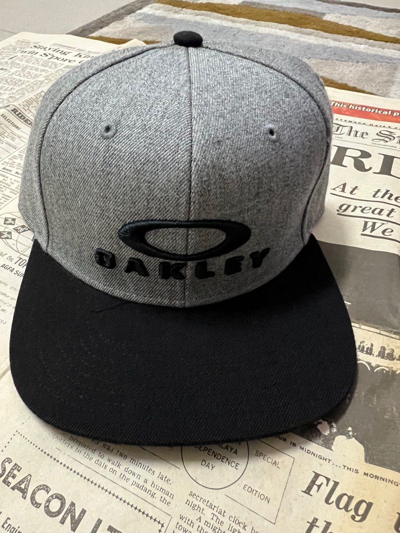 Oakley Corp Cap, Men's Fashion, Watches & Accessories, Cap & Hats on ...