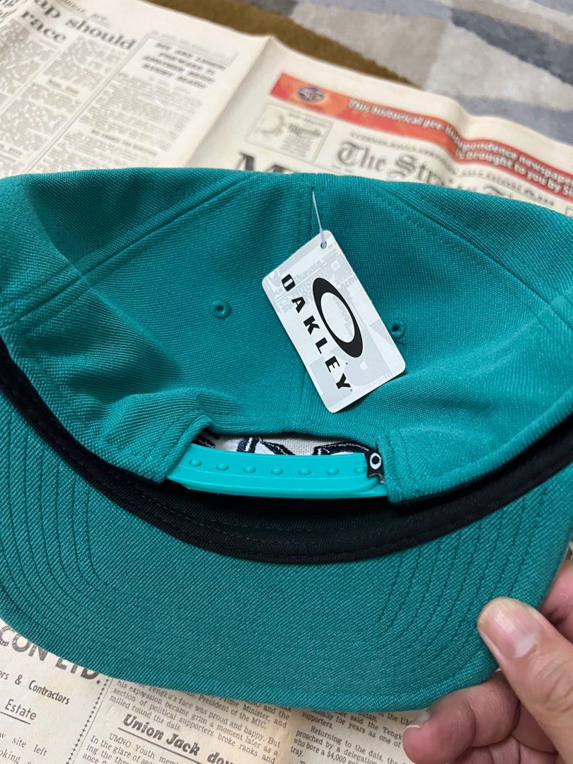 Oakley Typhoon Cap, Men's Fashion, Watches & Accessories, Cap & Hats on ...