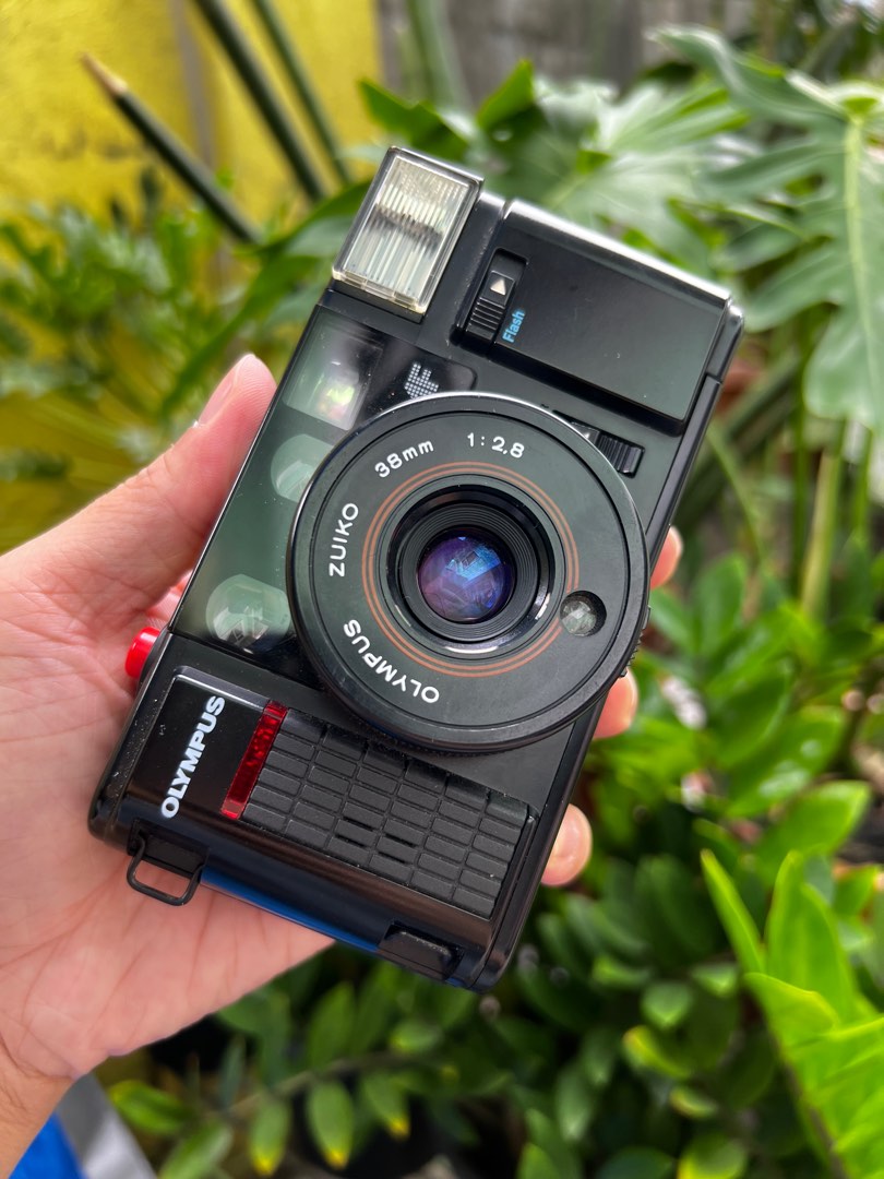 Olympus Quick Flash AFL film camera 35mm, Photography, Cameras on Carousell