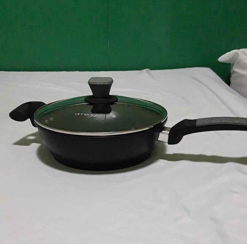 Omega Houseware Ceramic Coating Deep Fry Pan 24cm, Furniture & Home ...